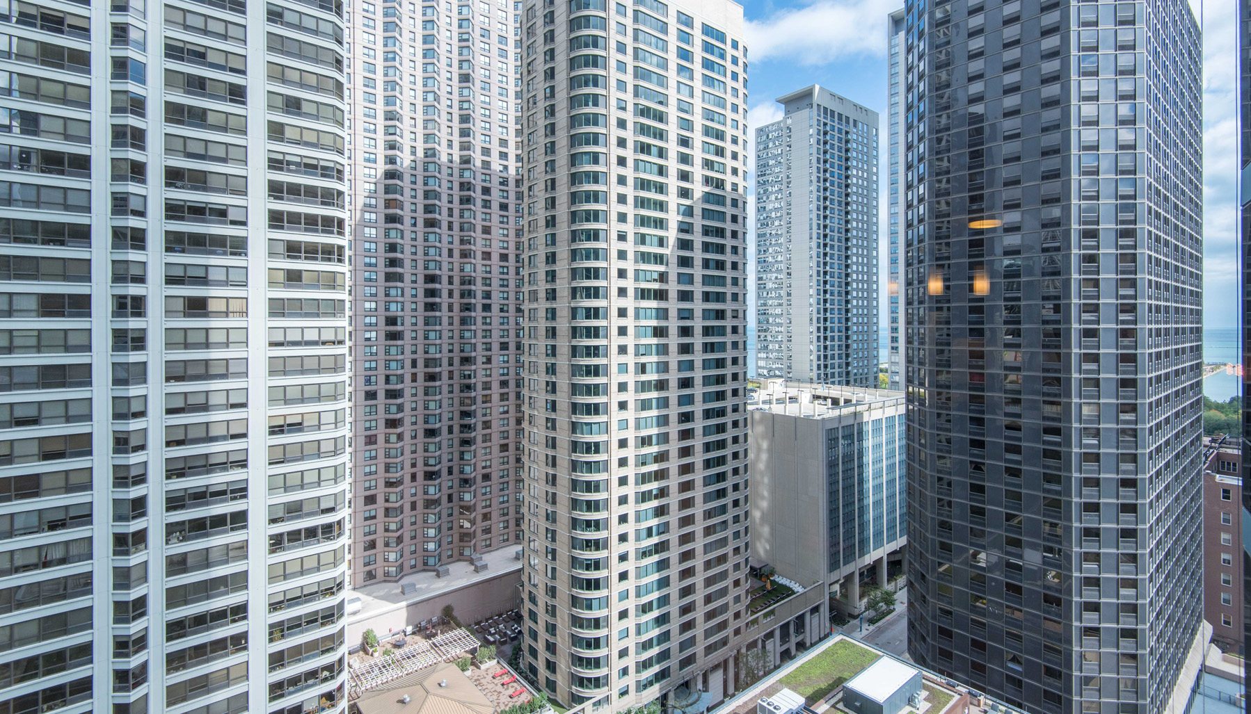Insider Look: Living in a Luxury Streeterville Apartment - Luxury ...