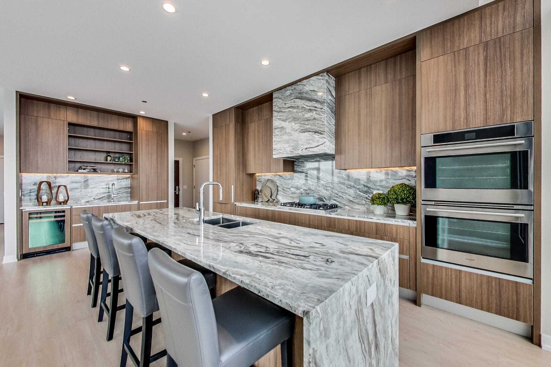 Three Very Expensive Luxury Chicago Apartments - Luxury Apartments ...