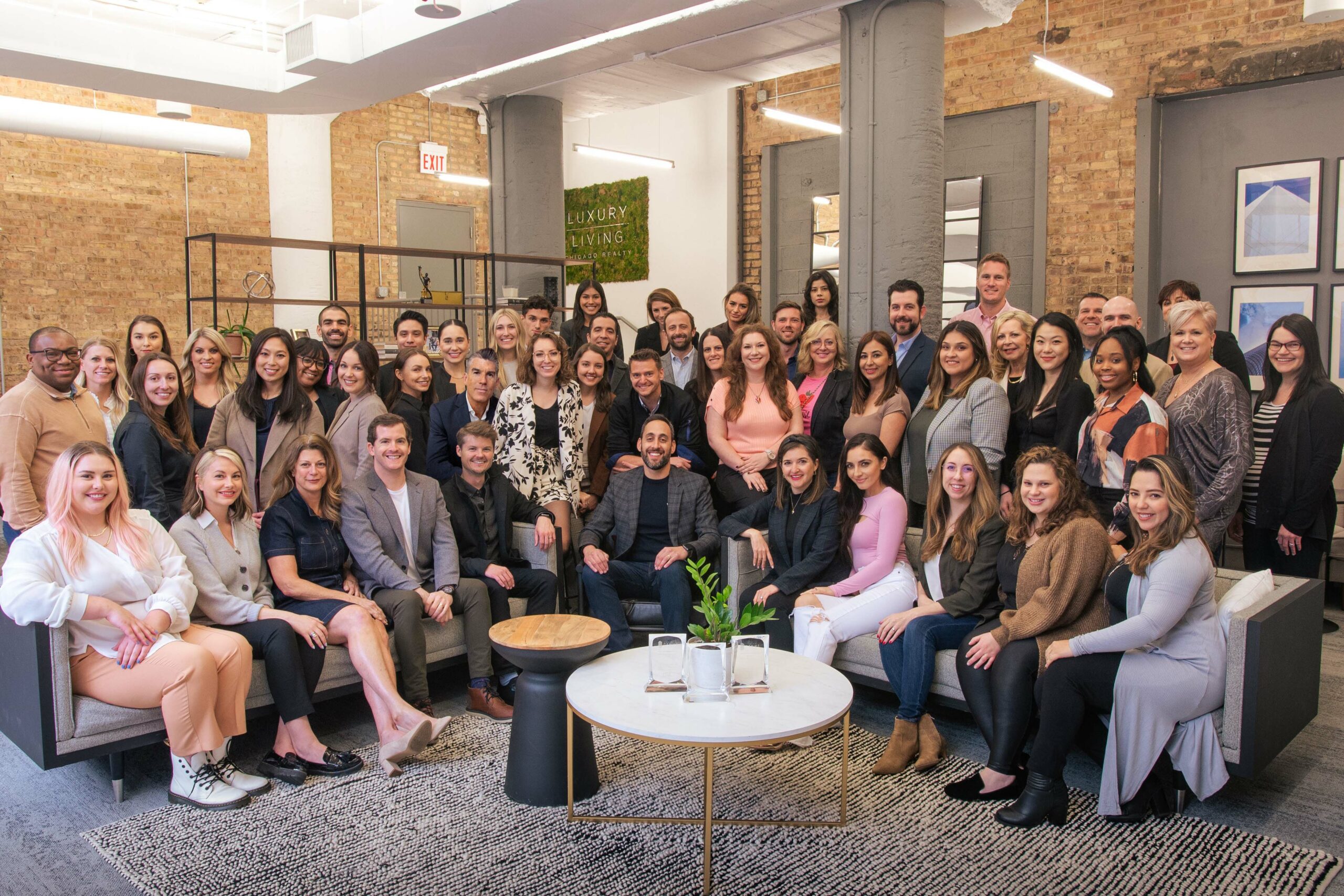 About Us - Luxury Apartments Chicago | Luxury Living